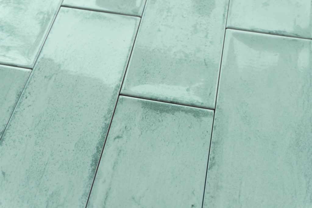 Vintage Fliese grün 10x30 - Online kaufen | dieFliesen.com