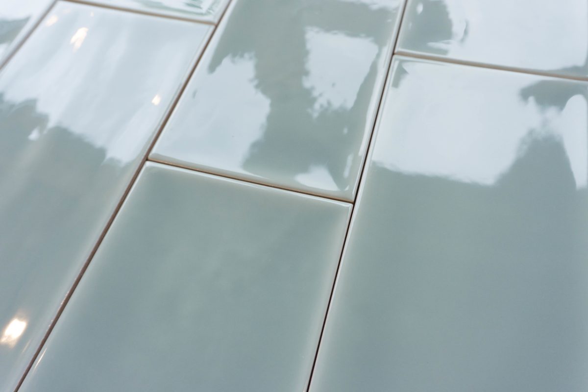 Metro Fliese grün gewellt 10x30 | Jetzt kaufen bei dieFliesen.com